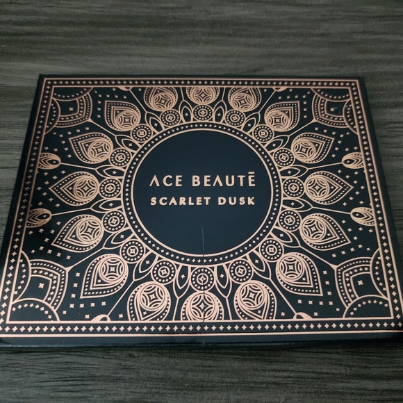 Ace Beaute | Makeup | Ace Beaute Scarlet Dusk Full Eyeshadow Palette Ft ...